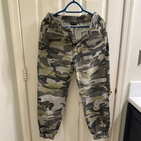PacSun | Pants & Jumpsuits | Pacsun Camo Jogger Pants | Poshmark